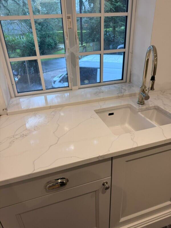 Calacatta Classico Quartz: Save Up To 50% On Your Worktops Today